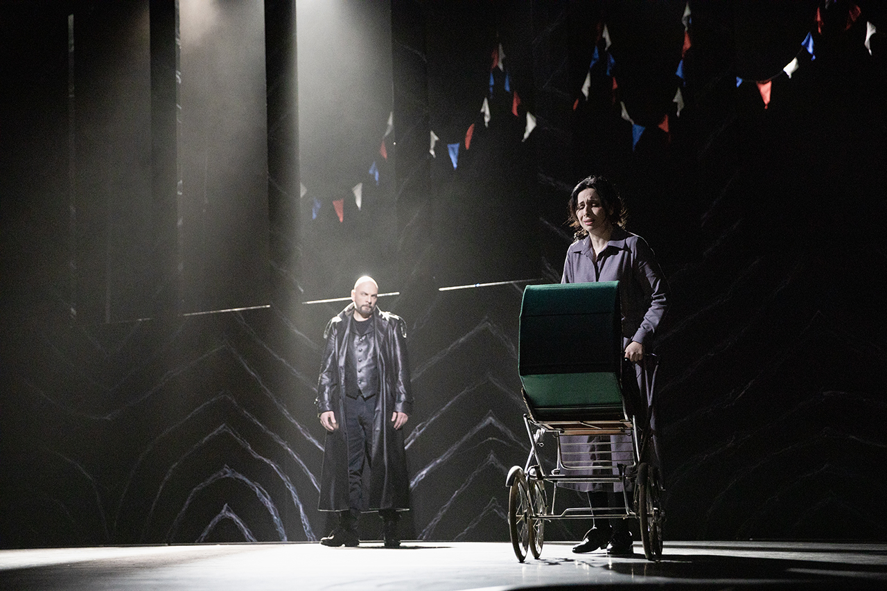 FAUST | DARJA STRAVS TISU PHOTOGRAPHY